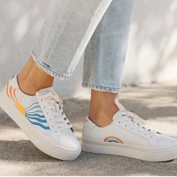 Soludos | Shoes | Soludos Groovy Wave Platform Sneakers With Sun And ...